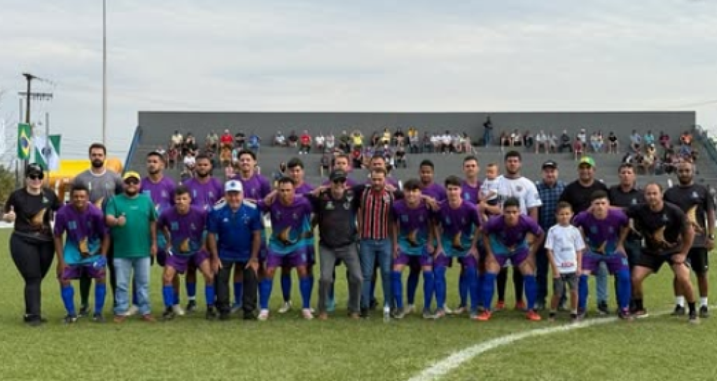 Inauguração do Estádio Paulo Roberto Dutra Hatum tem vitória local
