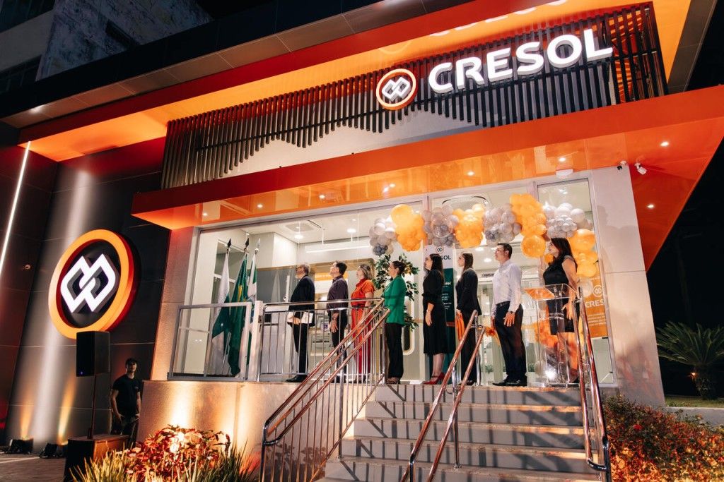 Cresol inaugura mais uma agência em Foz, agora na Avenida República ...