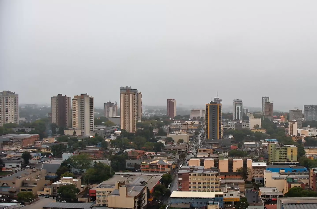 Foz entra em alerta para tempestade nas próximas horas, alerta Simepar