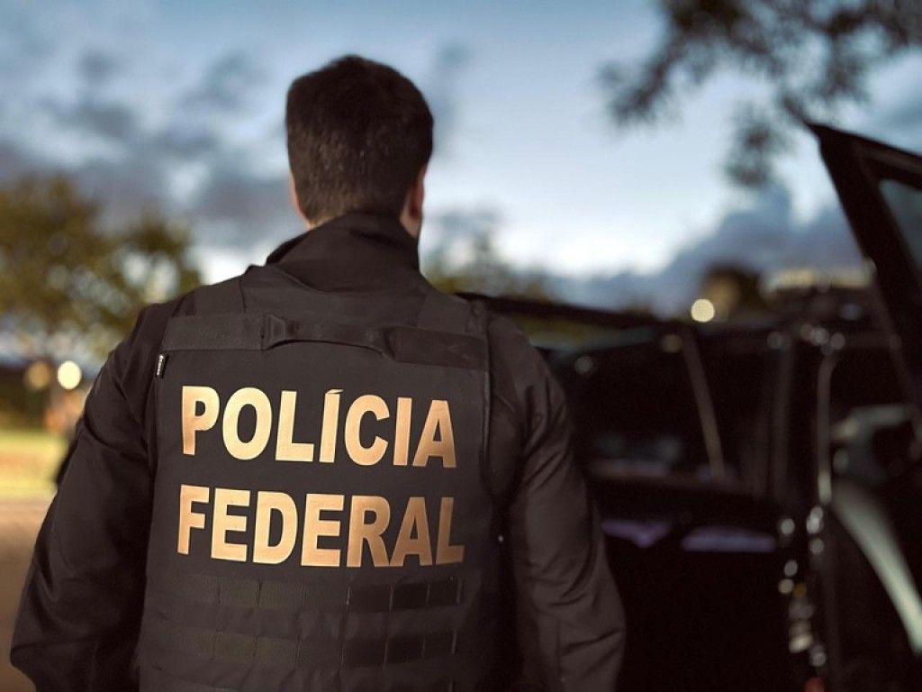 Operação contra tráfico internacional de drogas cumpre mandado na Vila ...
