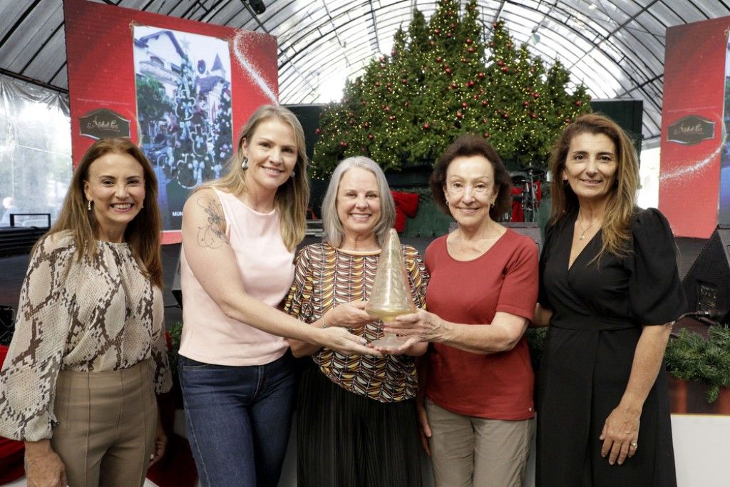 Hotel Ritta Höppner é o vencedor do Tannenbaumfest do 39º Natal Luz de ...