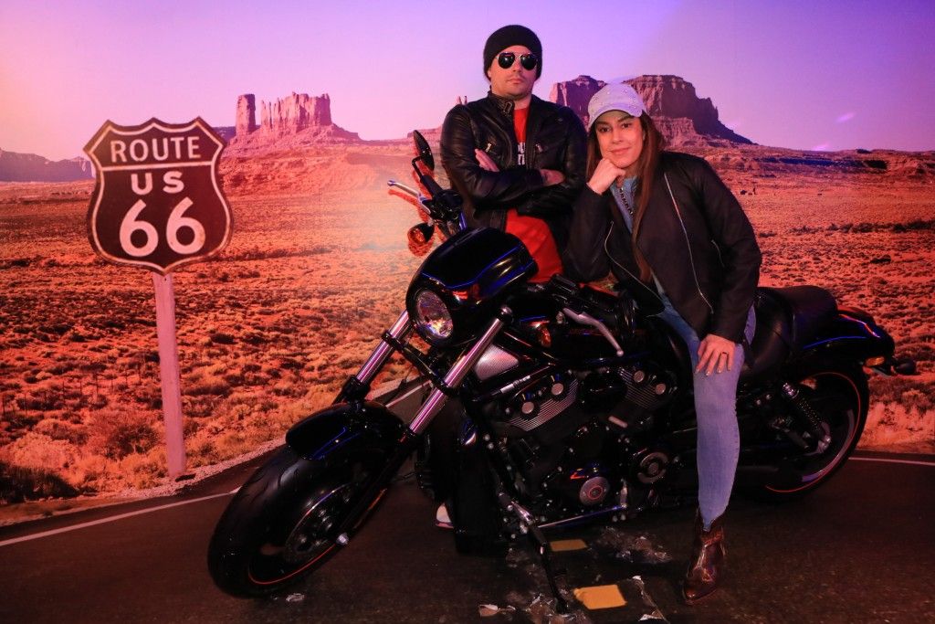 1ª vez em Gramado: Silvia Abravanel explora Museu de Cera e Dreams Motor Show