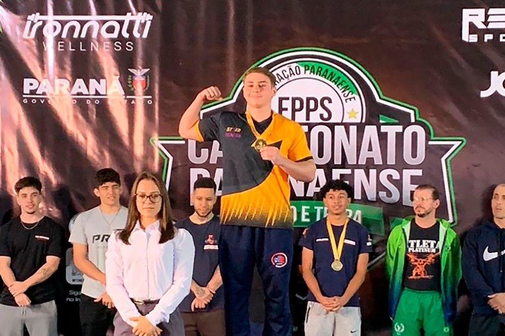 Guaratubano quebra recorde nacional e vence campeonato de supino