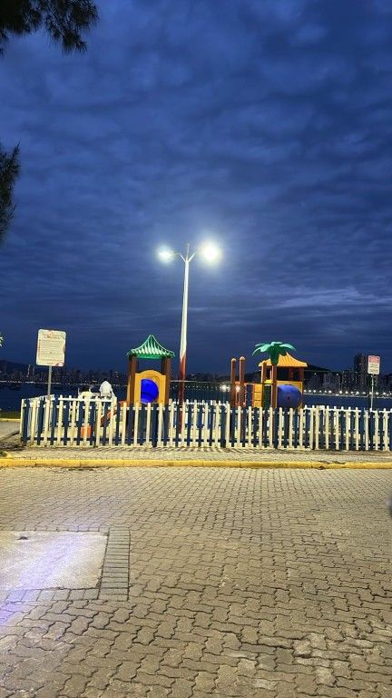 Nova iluminação de LED em áreas do Canto da Praia