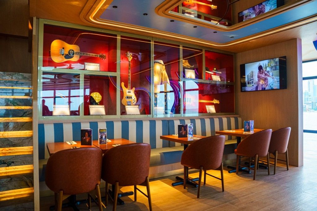 Hard Rock Cafe Itapema, 1ª unidade "dentro da água", abriu ao público ...