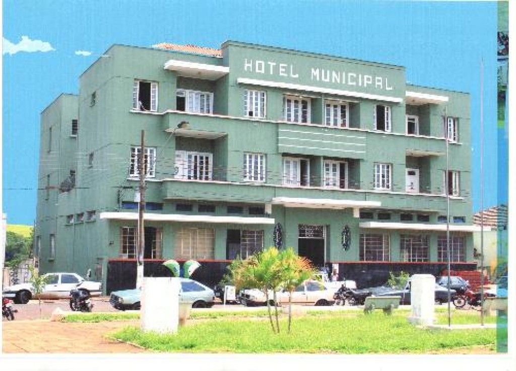O majestoso hotel de Jacarezinho é um símbolo histórico que ainda encanta