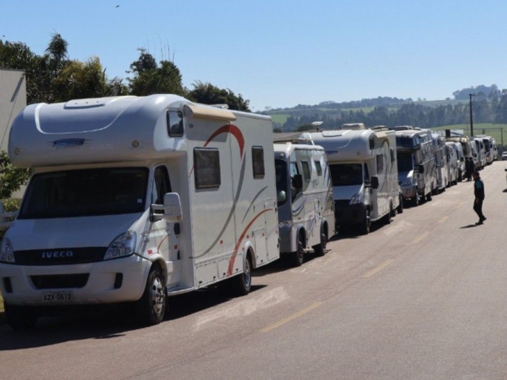Maior caravana de motorhomes do Brasil inicia temporada 2026 por ...