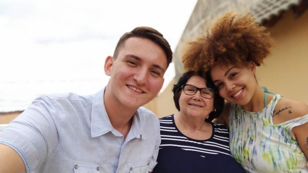 Aos 69 anos, mulher supera a depressão e se torna arquiteta