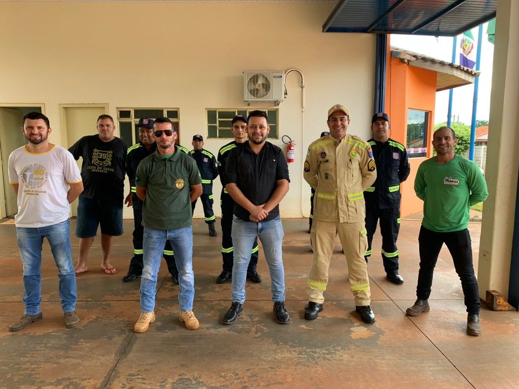 Defesa Civil de Querência do Norte recebe novo fardamento