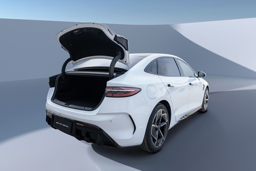 BYD Saga e Construtora Yanagawa oferecem primeiro test drive para clientes