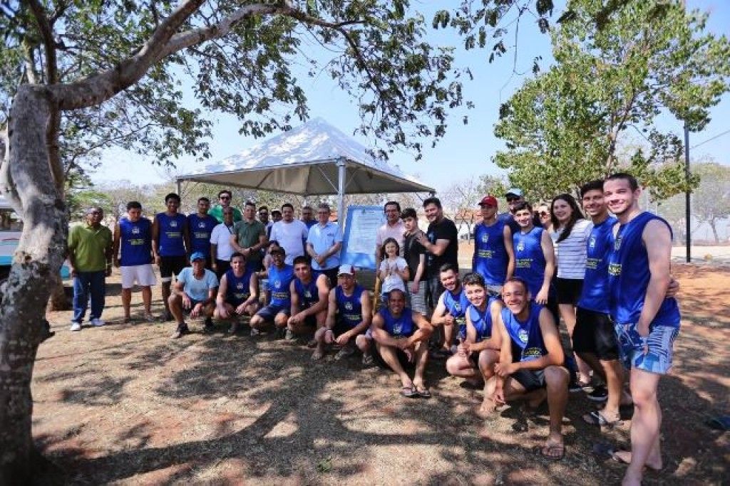 Praça e campo de areia são inaugurados no Jardim Laguna