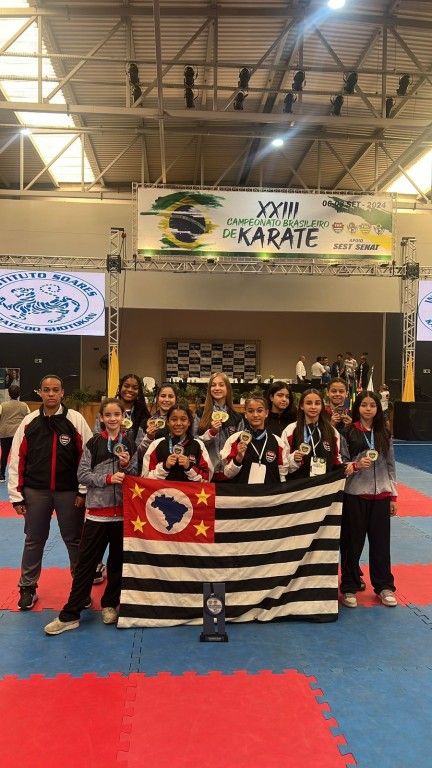 Equipe de karatê de Mirassol conquista 17 medalhas no Campeonato Brasileiro