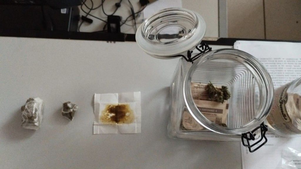 Polícia Civil apreende ecstasy, maconha, skunk e "ice" em Estiva e Guaçu