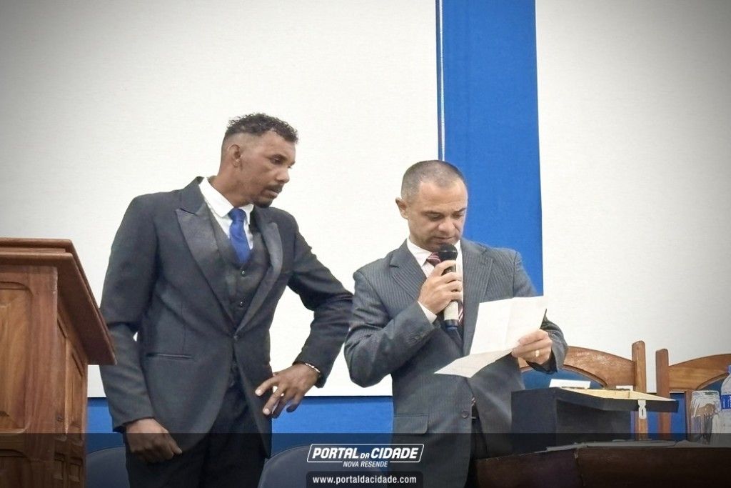 Nova Resende: Prefeito, vice e vereadores tomam posse para mandato 2025 ...