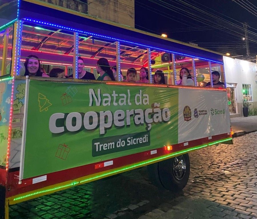 Sicredi doa mais de meia tonelada de alimentos em Guaxupé