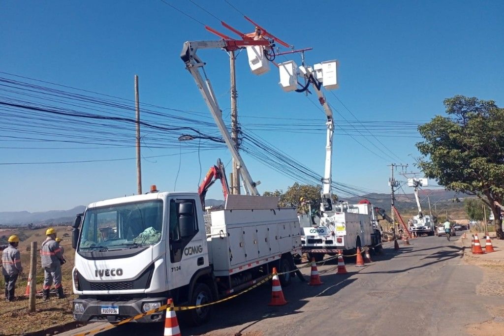 Cemig se prepara para período chuvoso fortalecendo rede de distribuição