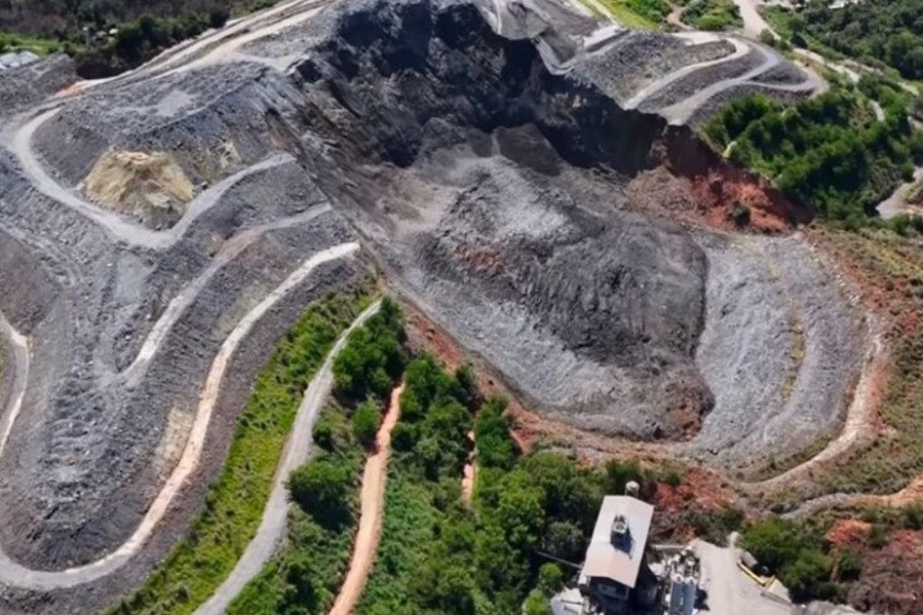 Estruturas de contenção são construídas na mina Turmalina