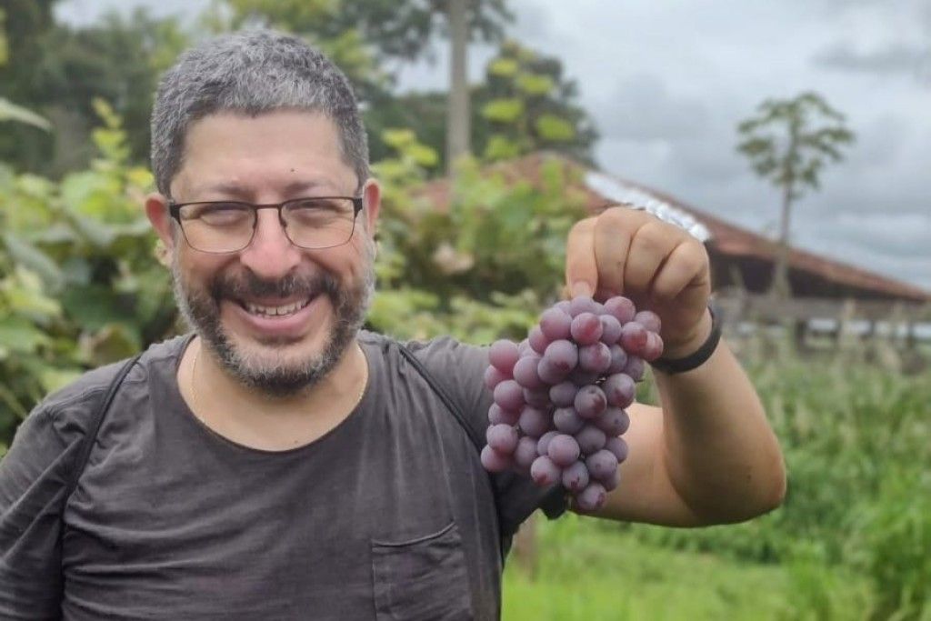 Saiba mais sobre a história e carreira de Jorge Carui e as Uvas Moreiras