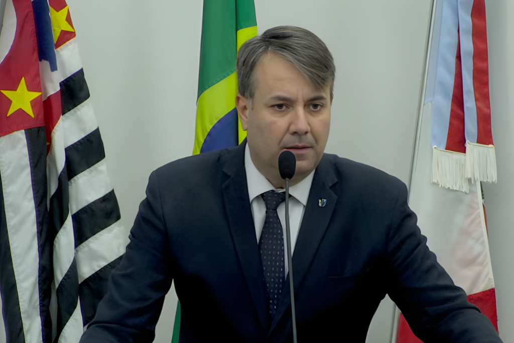 Júlio Caetano anuncia verba de duzentos mil para a Santa Casa de Penápolis