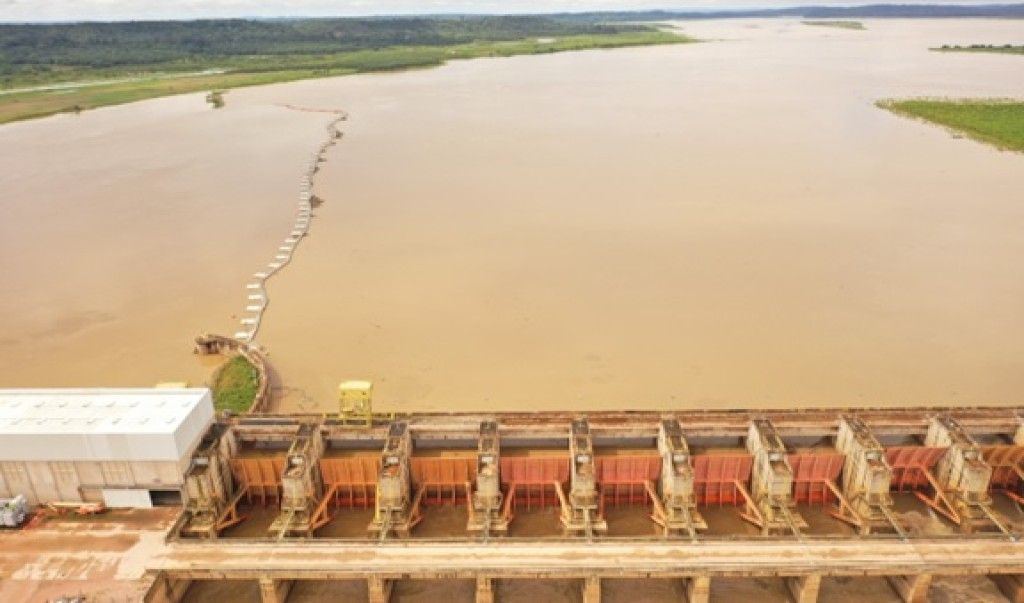 Usina adota novo sistema para desvio de sedimentos da água do rio Madeira