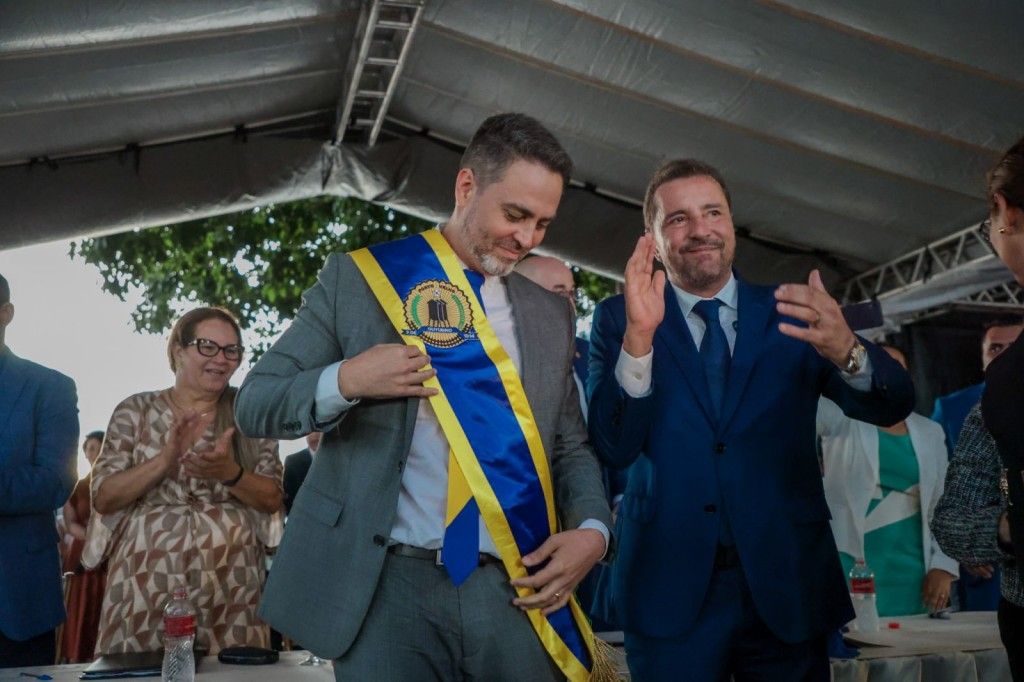 Léo Moraes é empossado como prefeito de Porto Velho em cerimônia histórica