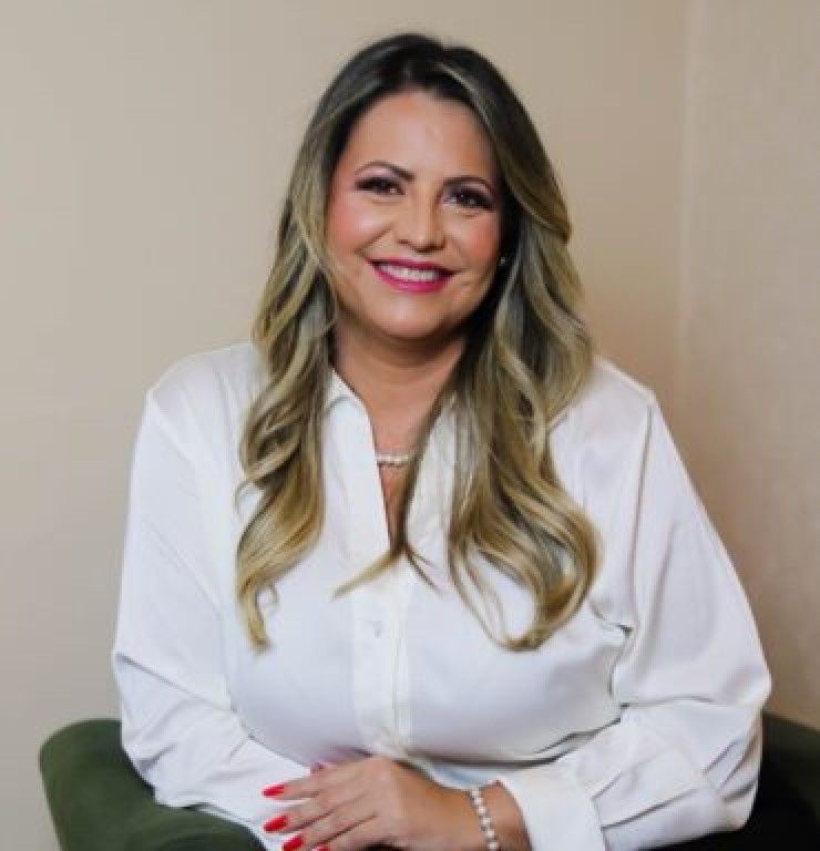 Governador exonera Ana Pacini e nomeia Marta Costa à frente da Seduc