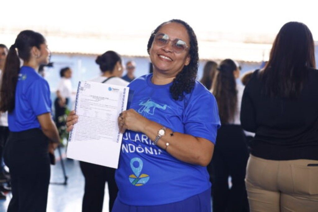 Governo entrega 70 títulos de propriedade no Núcleo 10 de Junho