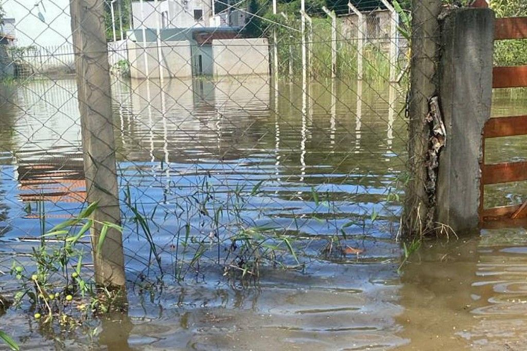 Elevação dos níveis dos rios Sapucaí e Mandu inunda várzeas em Pouso Alegre