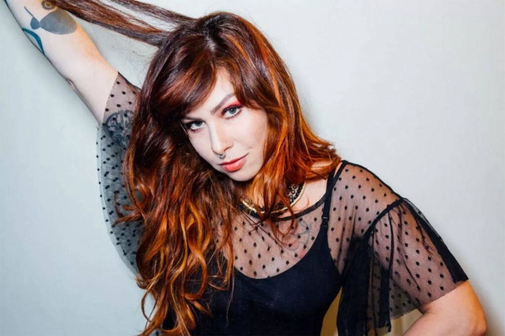 Pitty faz apresentação em live, hoje, às 22h