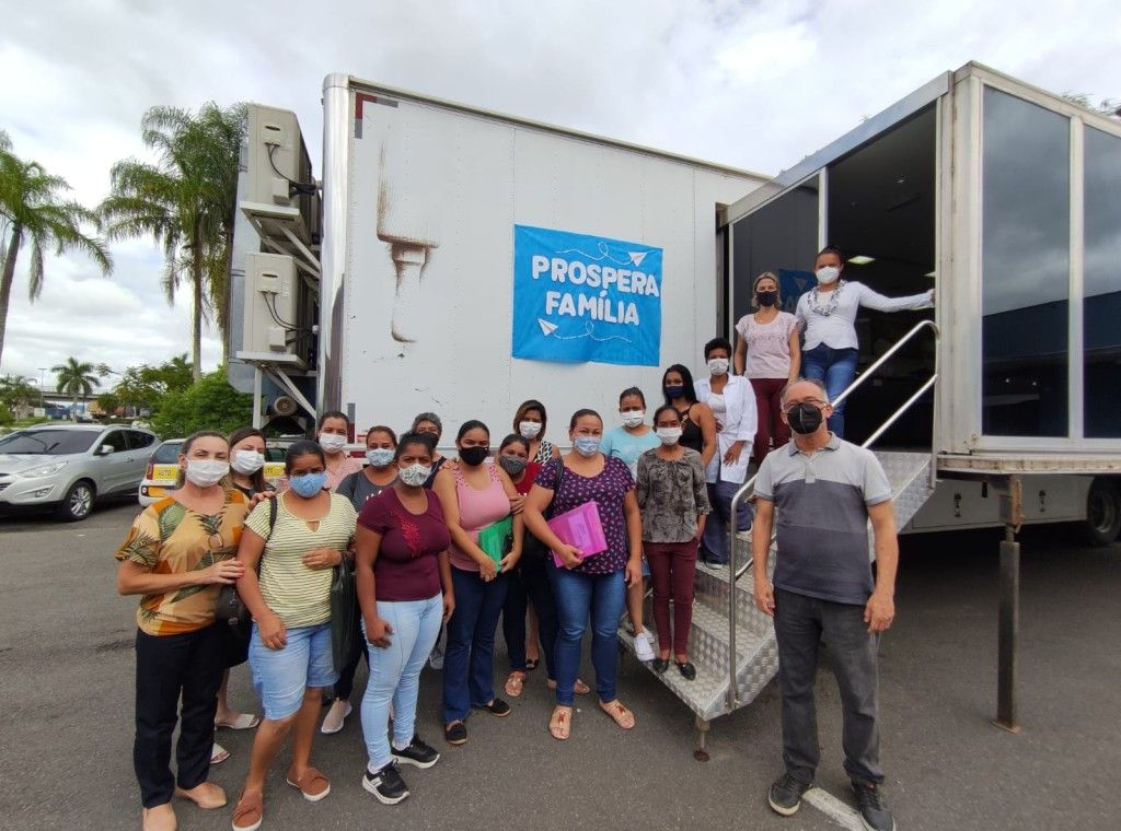Registro recebe carreta do Programa Prospera Família