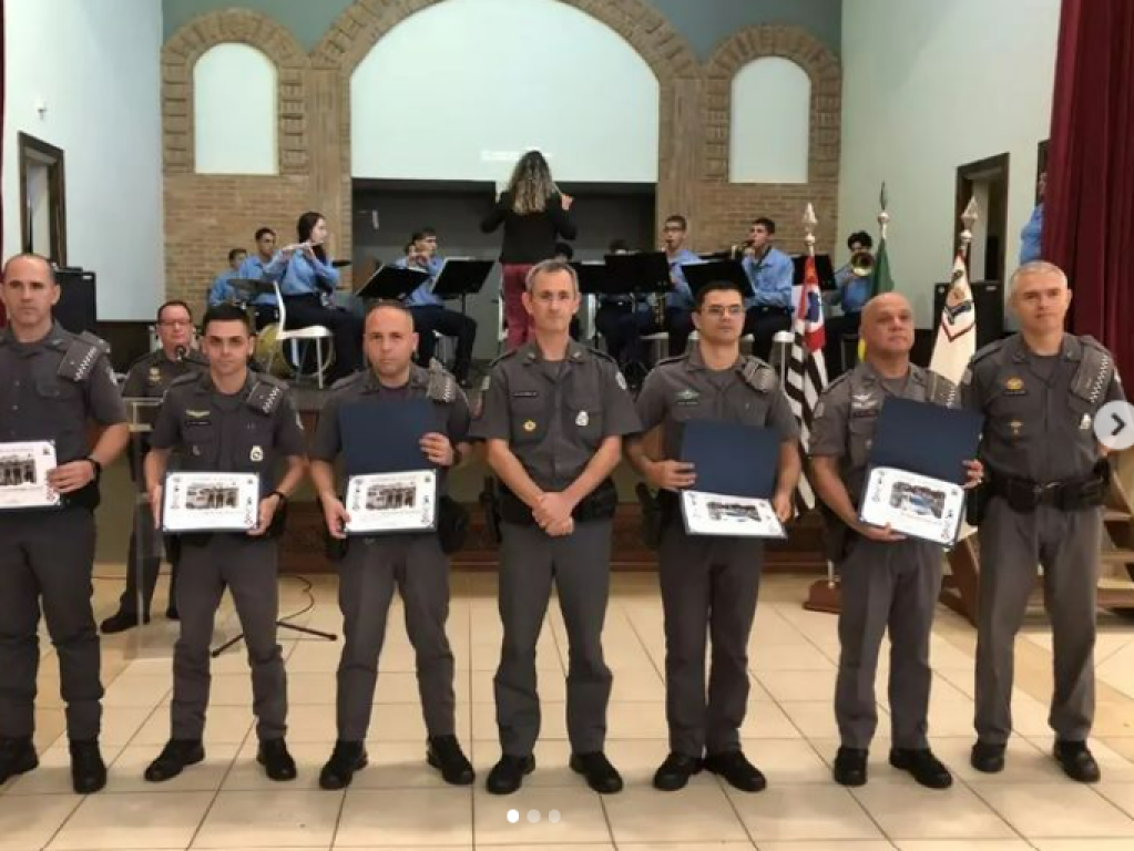 PMs do 14 Btl são homenageados no café da manhã com o comandante do ...