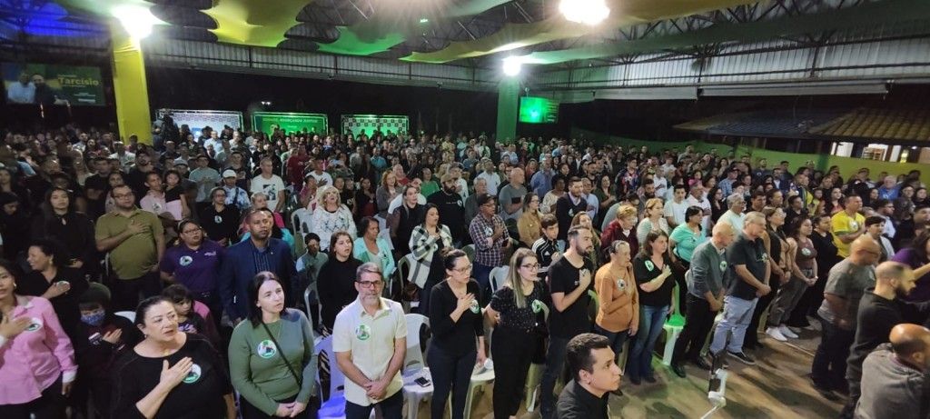 Evento político mobiliza sumareense em lançamento de pré-candidatura à ...