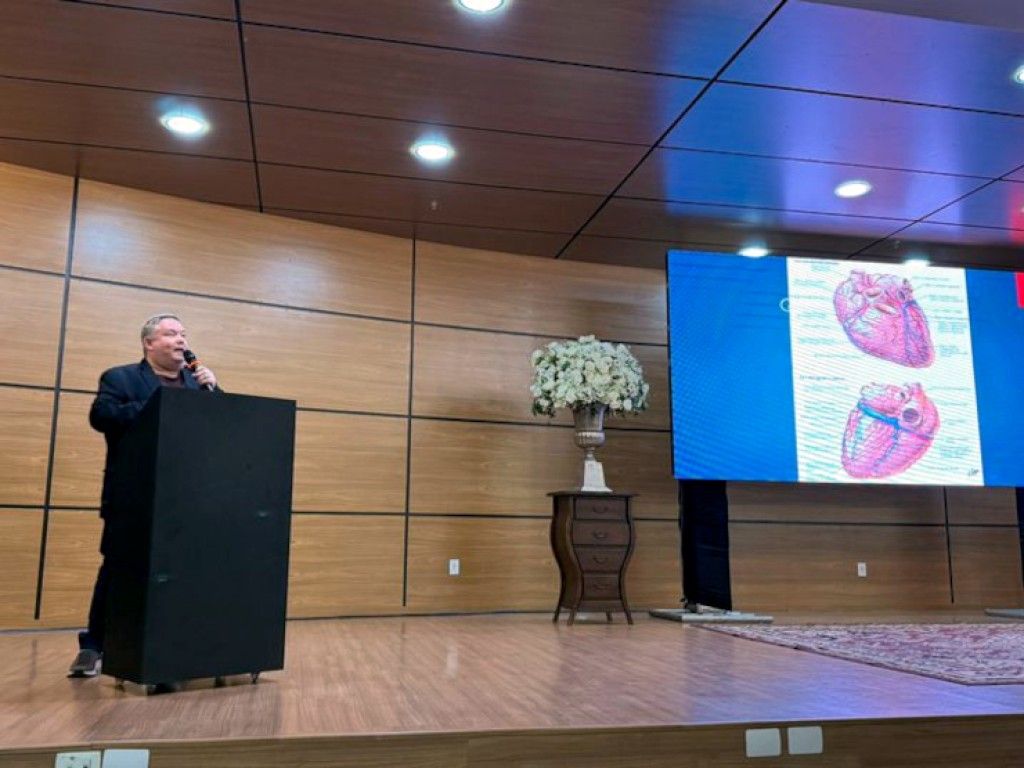 Simpósio de Medicina da Unipar aborda temas de cardiologia e pediatria