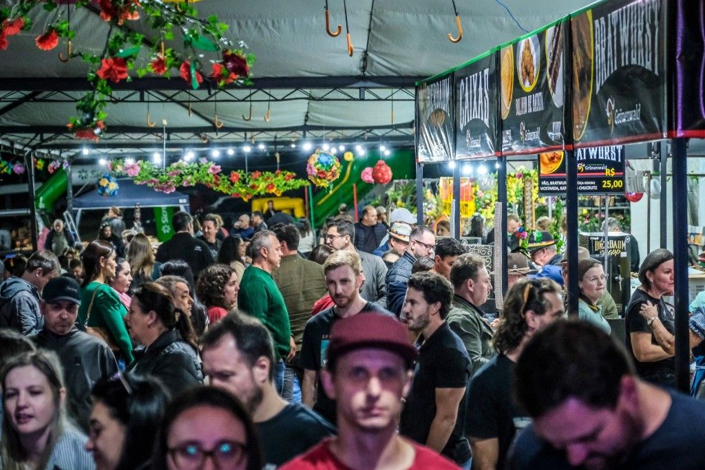 Festa das Flores e Etnias atrai 4,5 mil pessoas e é incluída no ...