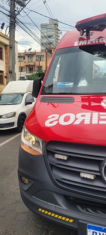 Ciclista é atingida por porta de veículo e fica ferida em Porto União